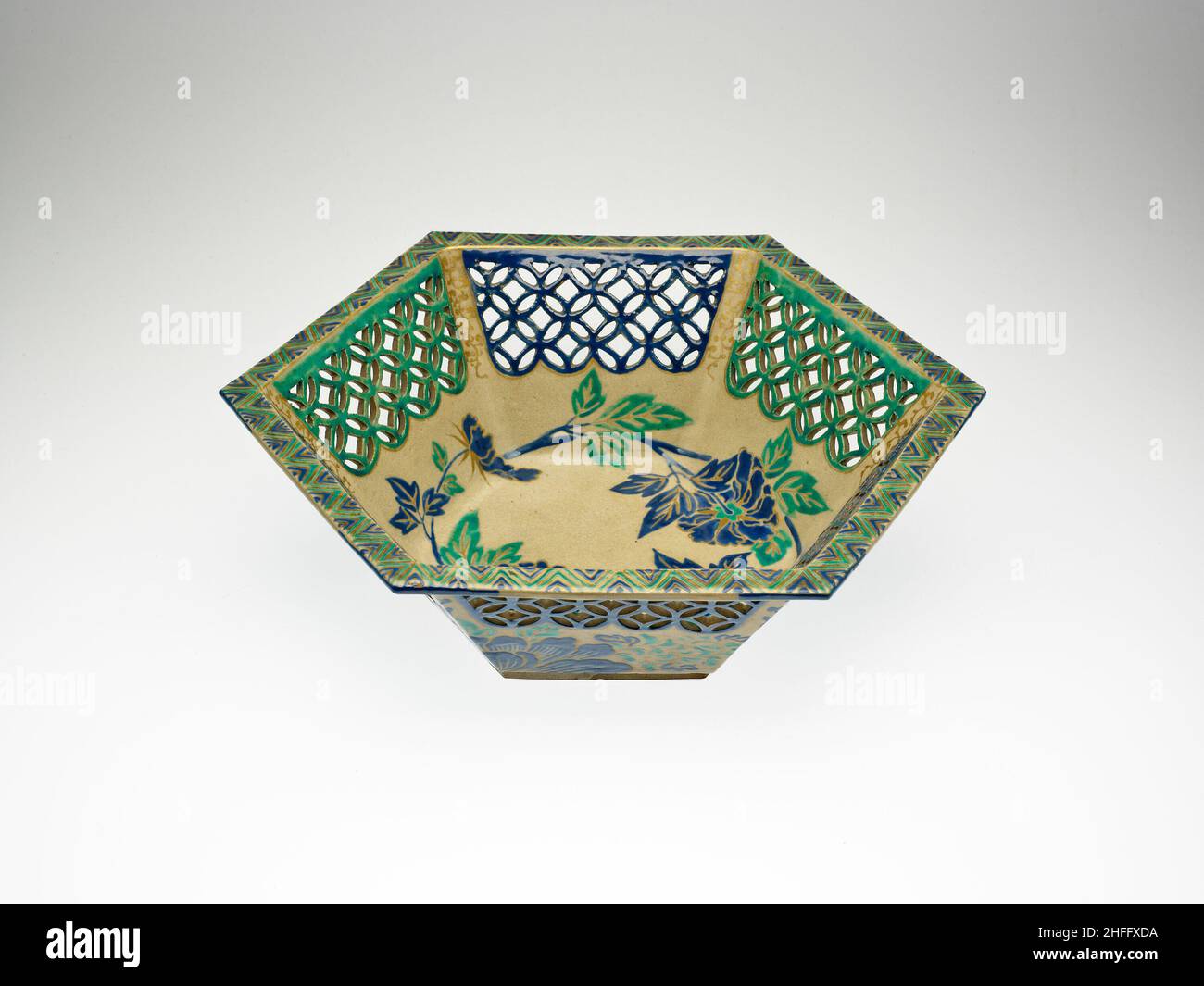 Kiyomizu ware hi-res stock photography and images - Alamy