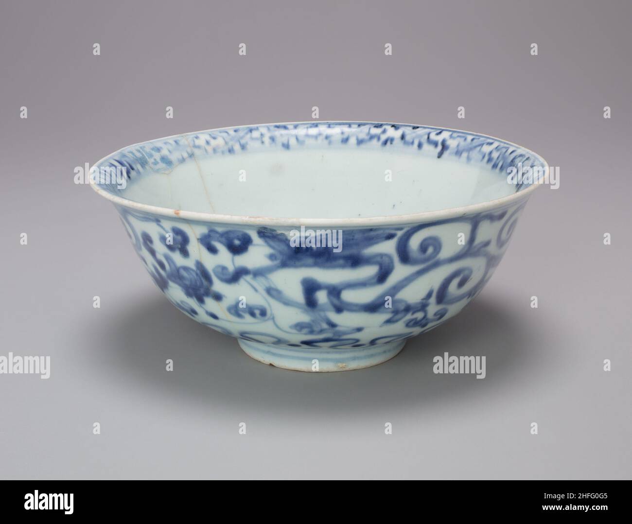 Everted rim hi-res stock photography and images - Alamy