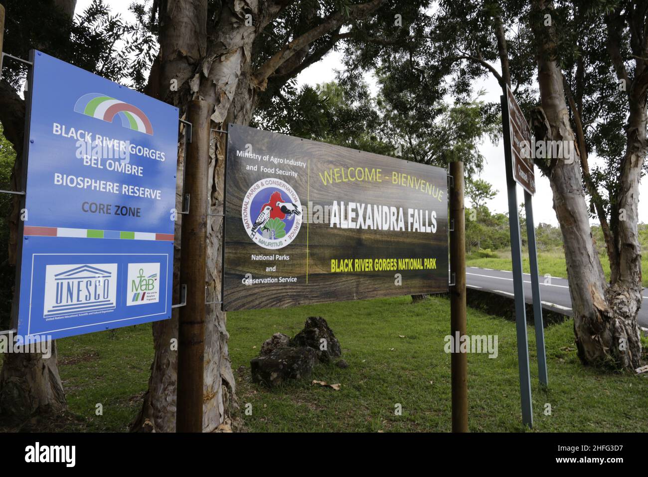 Alexandra Falls View Point Stock Photo - Alamy