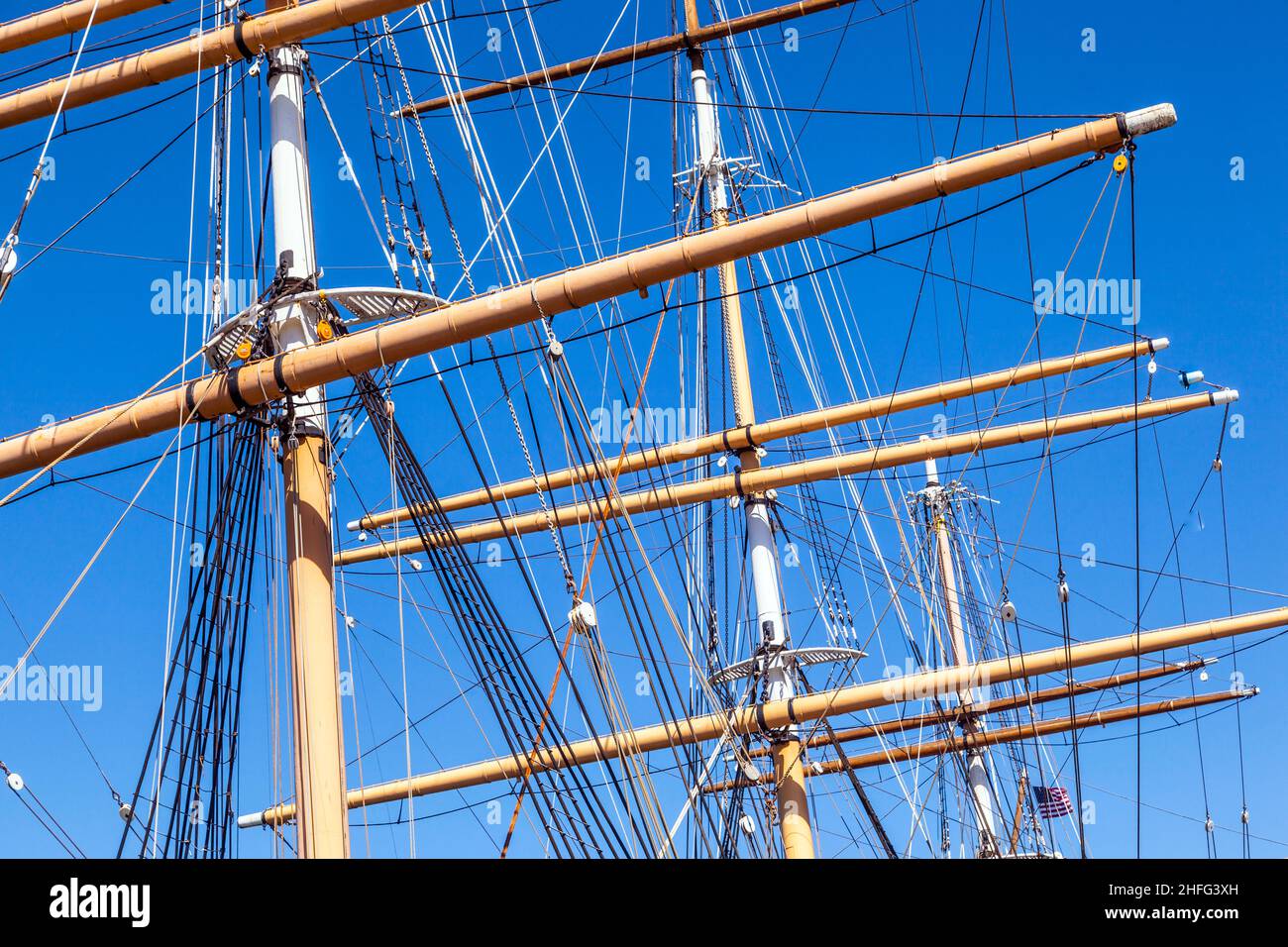 Rigged three master hi-res stock photography and images - Alamy