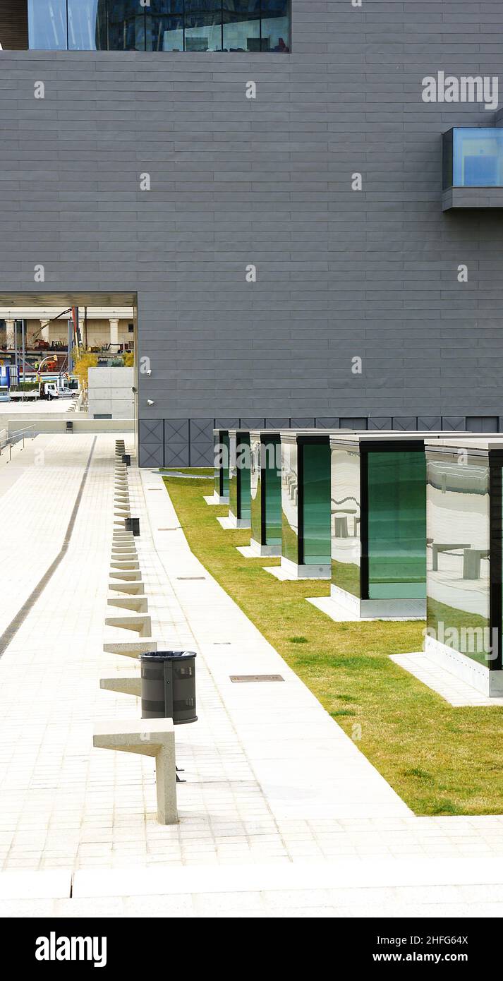 Crystal cubes museum of design hi-res stock photography and images - Alamy