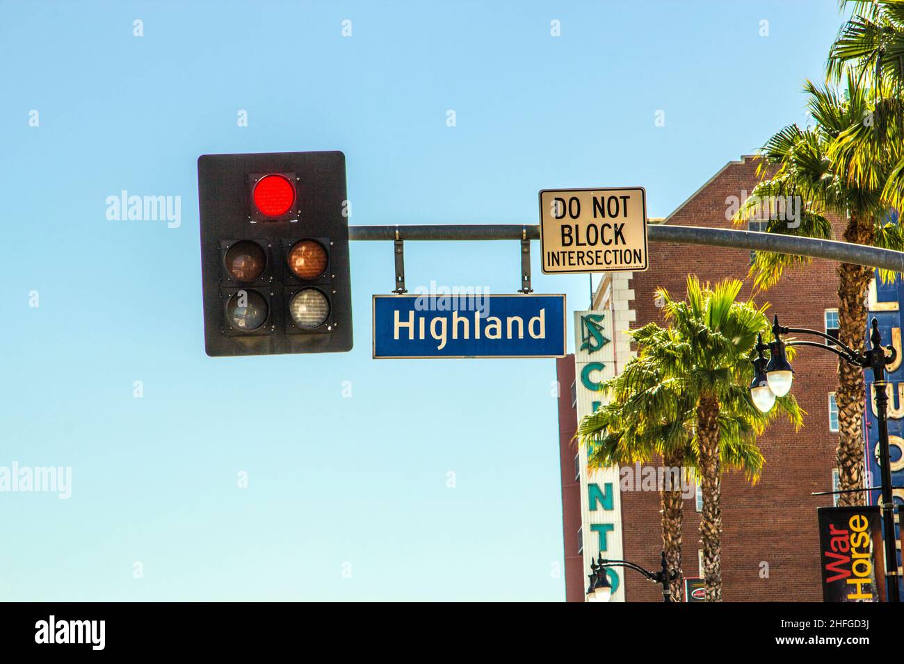 street sign highland ave in Hollywood, Los Angeles Stock Photo - Alamy