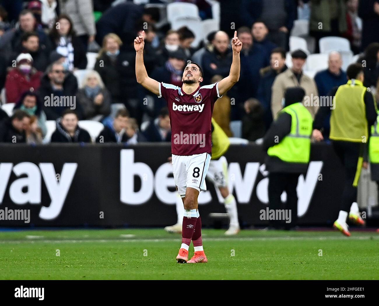 London, UK. 1st Jan, 2022. Pablo Fornals (West Ham) celebrates scoring ...