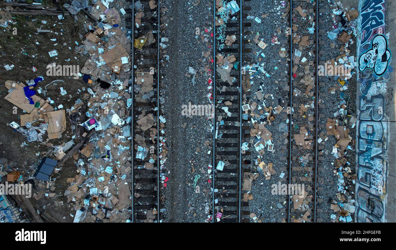 Image of an amazon packages hi-res stock photography and images - Alamy