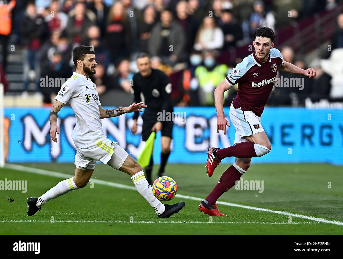 London, UK. 1st Jan, 2022. Declan Rice (West Ham, captain) goes past ...