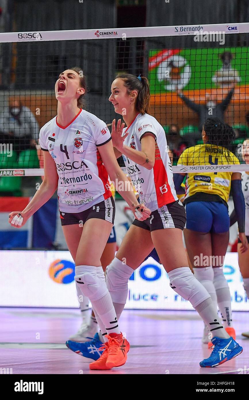 Elisa zanette hi-res stock photography and images - Alamy