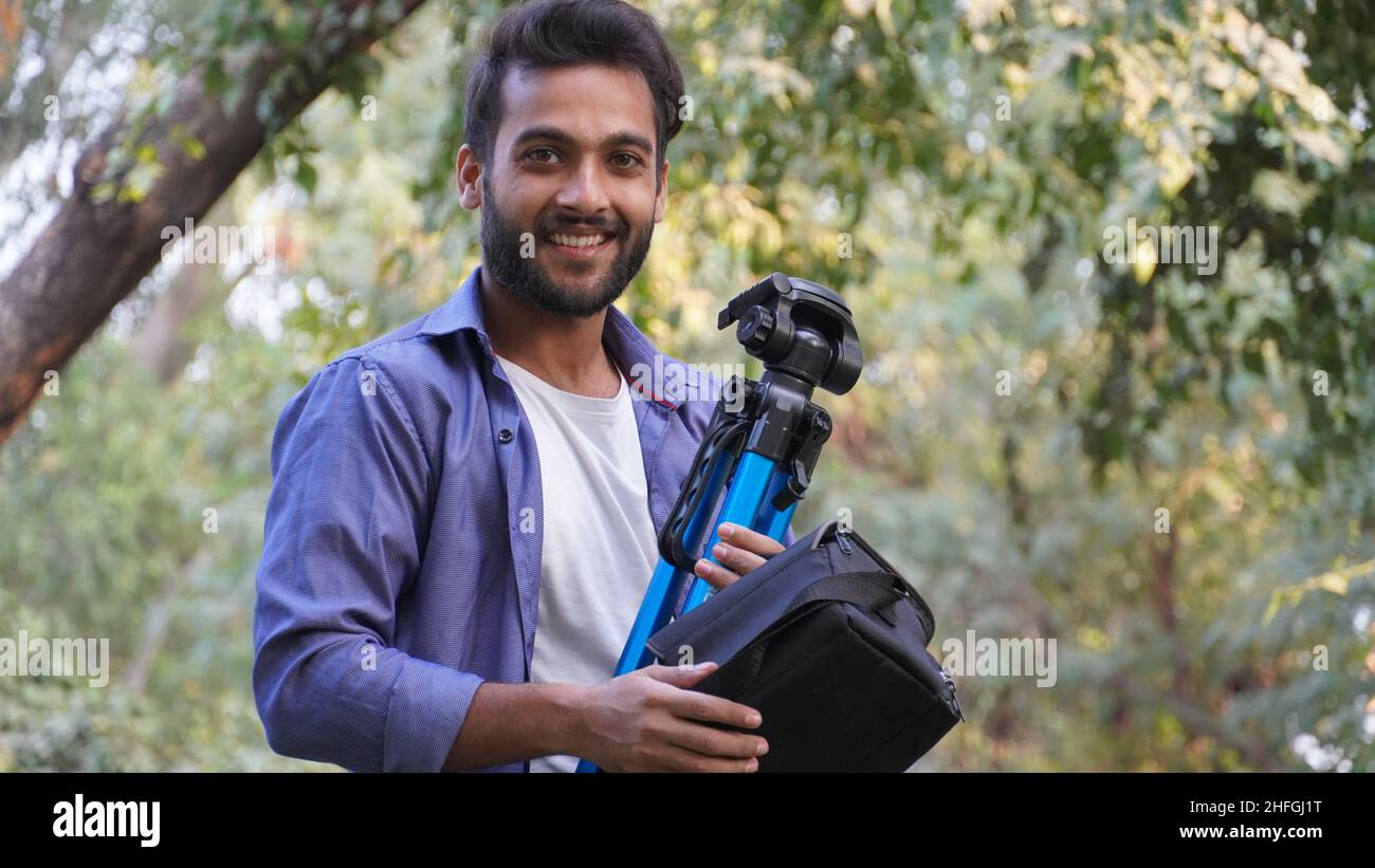 Hand camera tripod hi-res stock photography and images - Alamy
