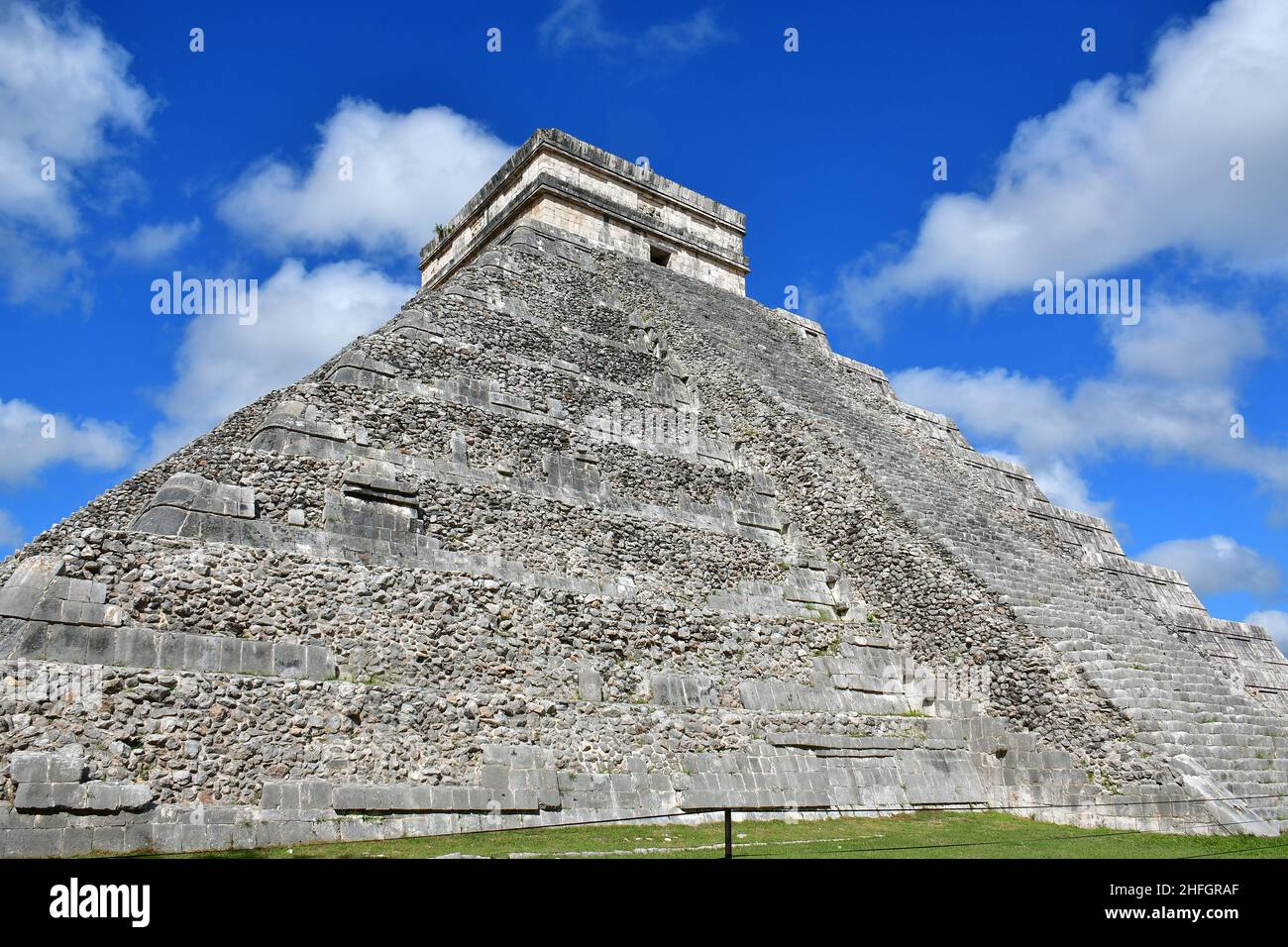 Piramide de yucatan hi-res stock photography and images - Alamy