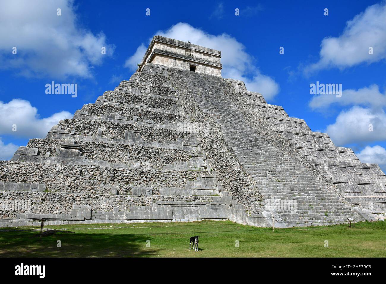 Piramide de yucatan hi-res stock photography and images - Alamy