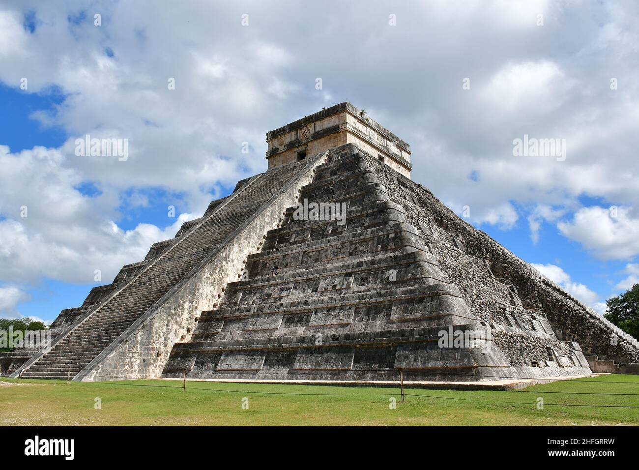 Piramide de yucatan hi-res stock photography and images - Alamy