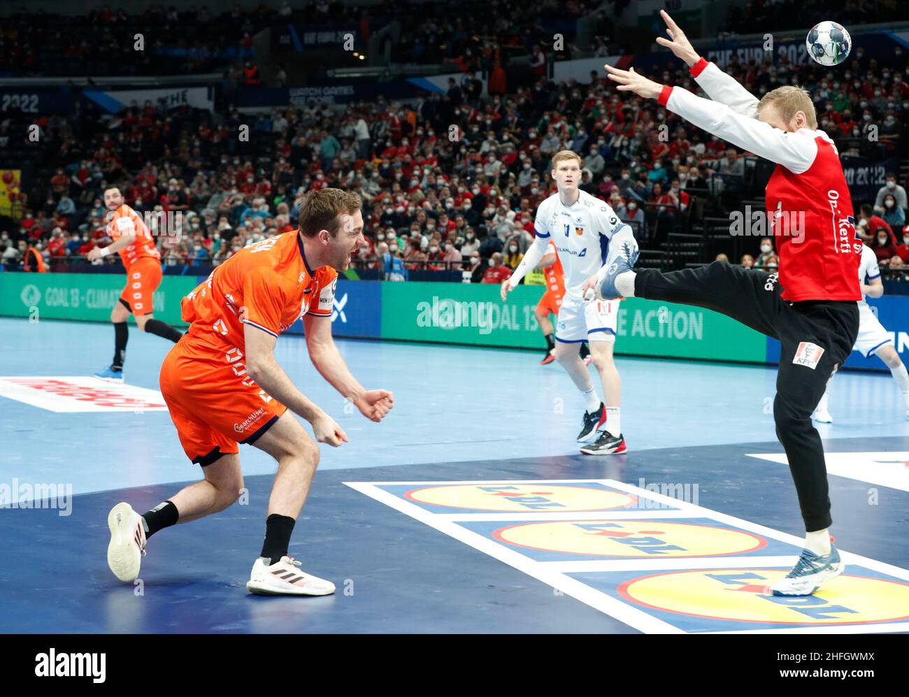 Bobby schagen handball hi-res stock photography and images - Alamy