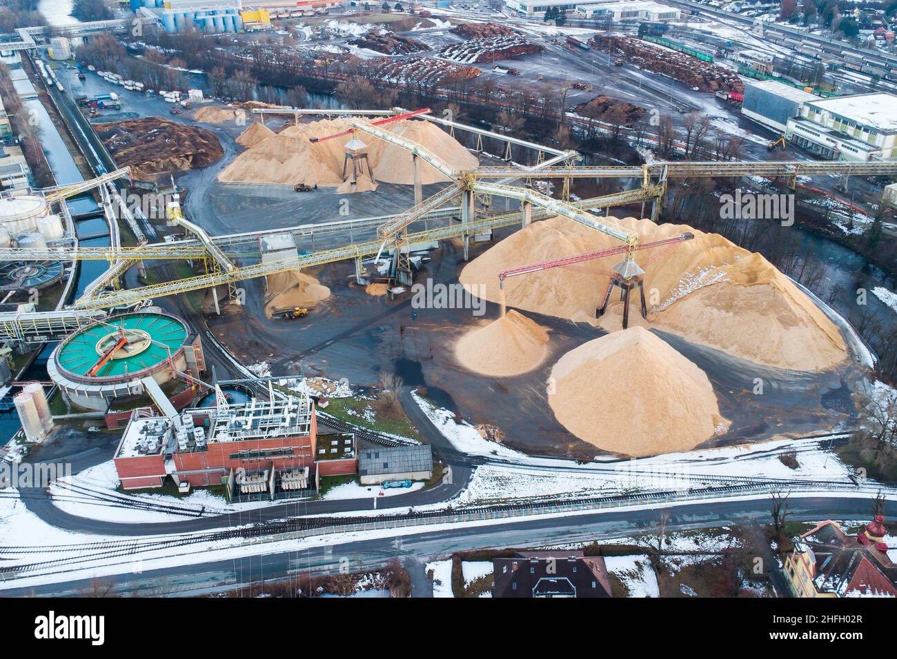 Manufacturing facility and aerial hi-res stock photography and images ...