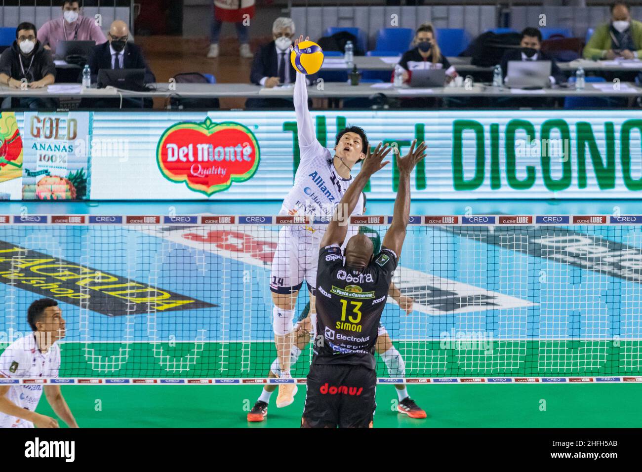 Yuki ishikawa allianz milano hi-res stock photography and images - Alamy