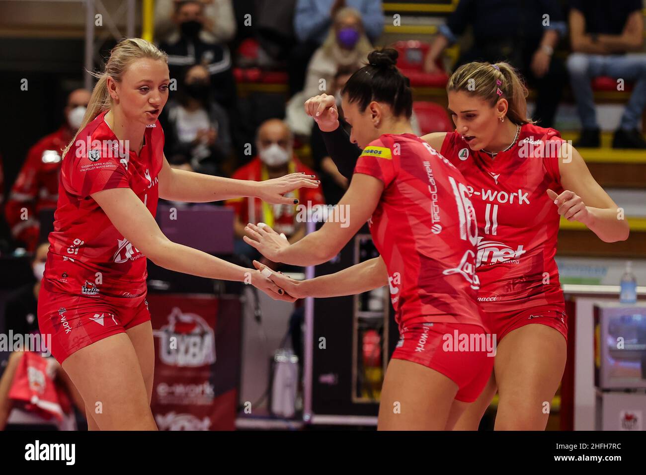 Jordyn Poulter #1 of UYBA Unet E-Work Busto Arsizio celebrates during ...