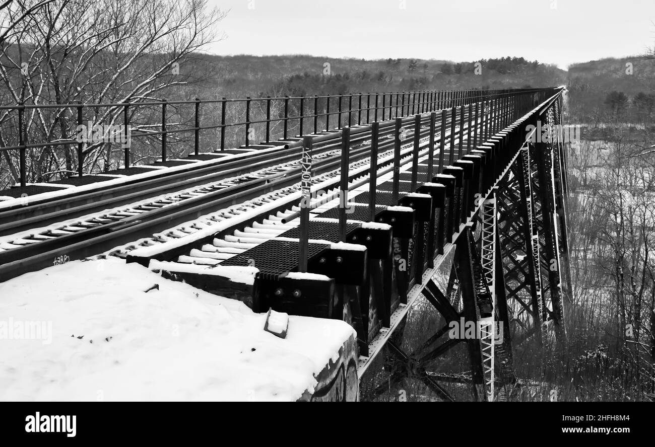 Long bridge railroad tracks Black and White Stock Photos & Images - Alamy