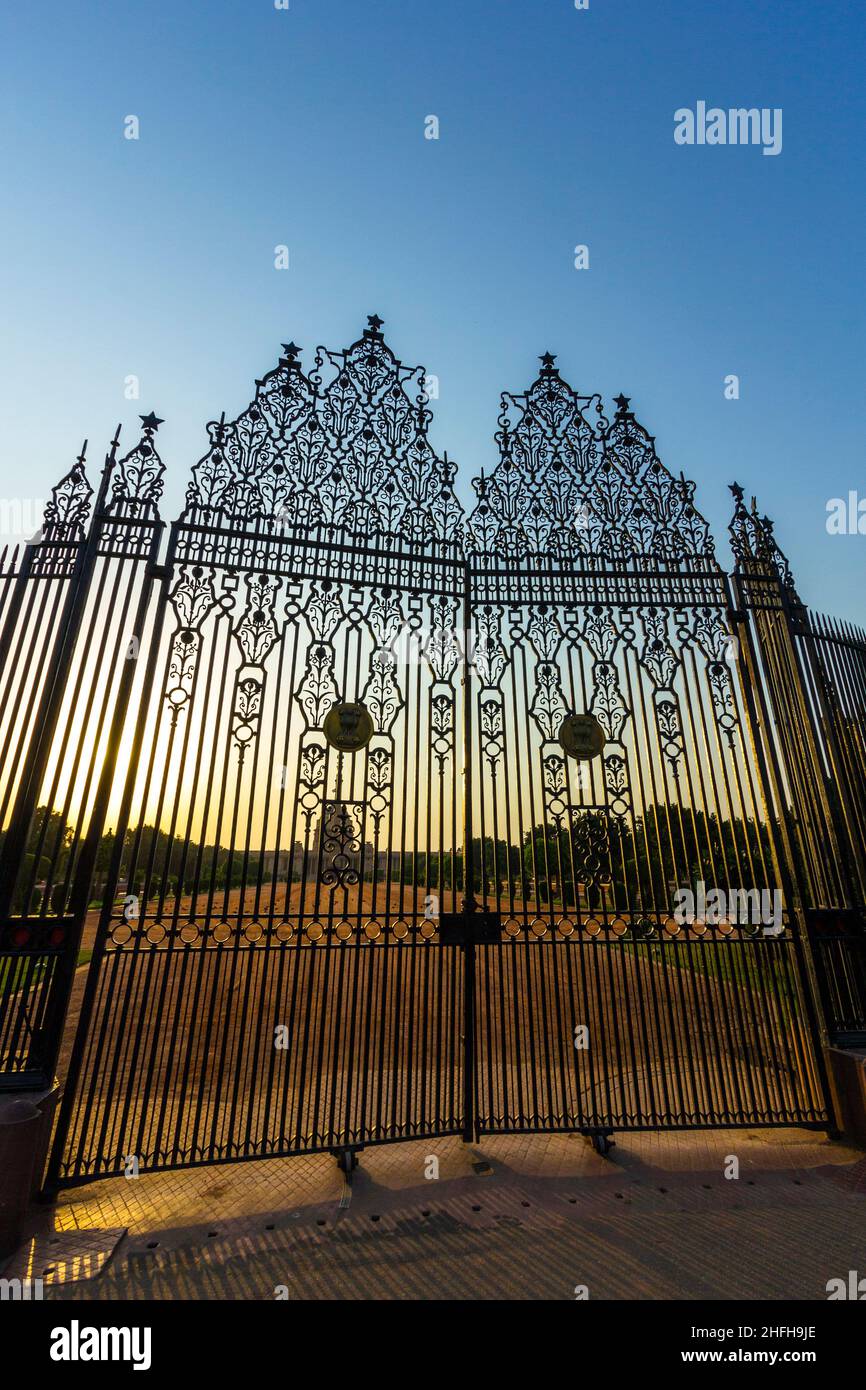 Gates at entrance to House of Parliament, Delhi, India Stock Photo - Alamy