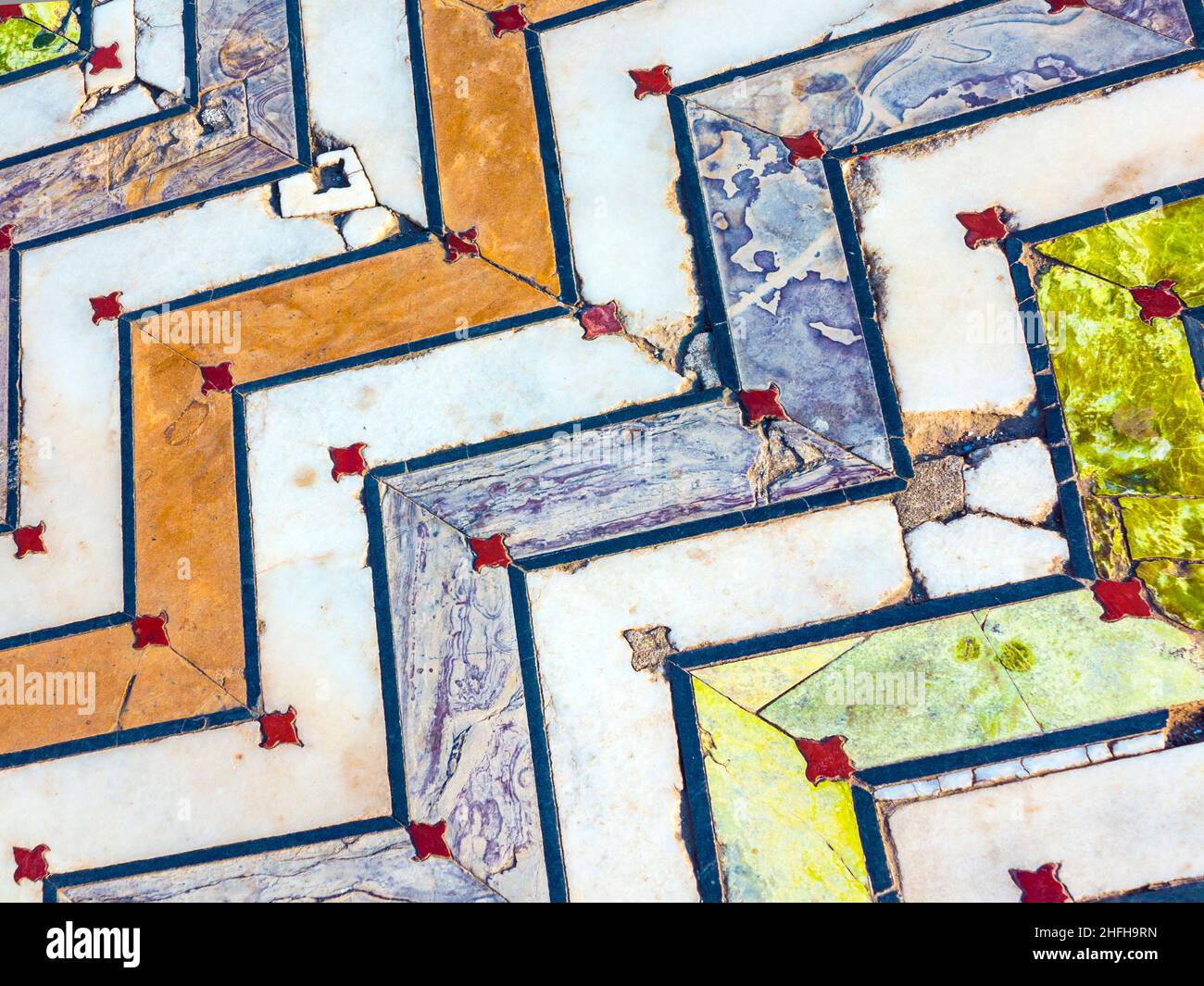 floor tiles made of marble in the red fort, Agra Stock Photo - Alamy