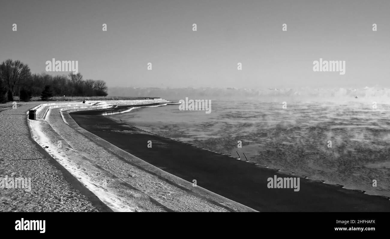 Lake Michigan icy and snowy shoreline in winter Stock Photo - Alamy