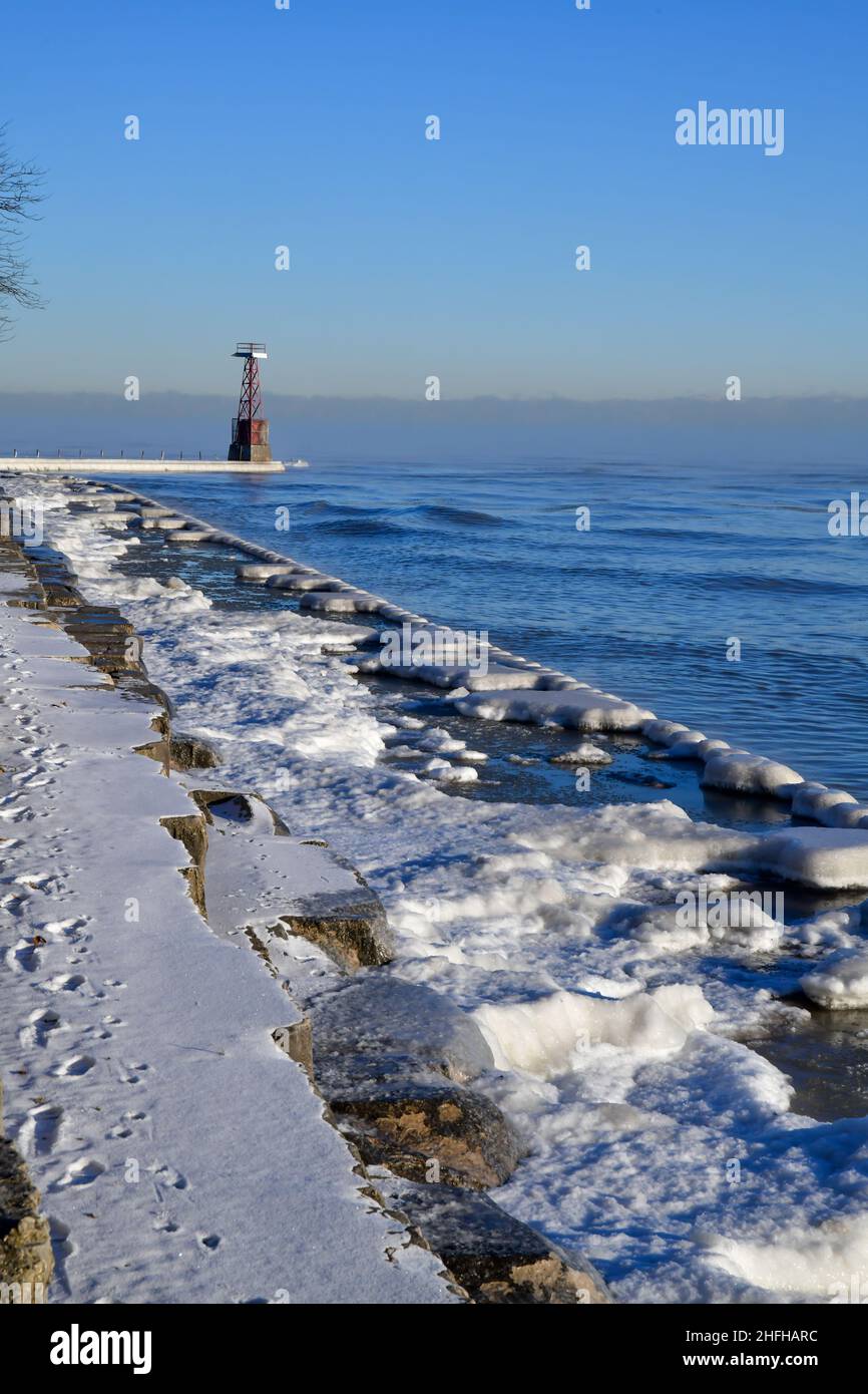 Lake Michigan icy and snowy shoreline in winter Stock Photo - Alamy