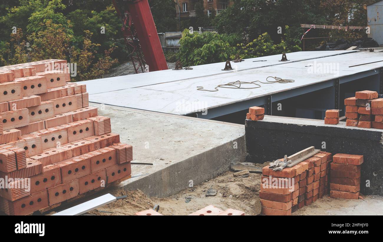 Red construction net hi-res stock photography and images - Alamy