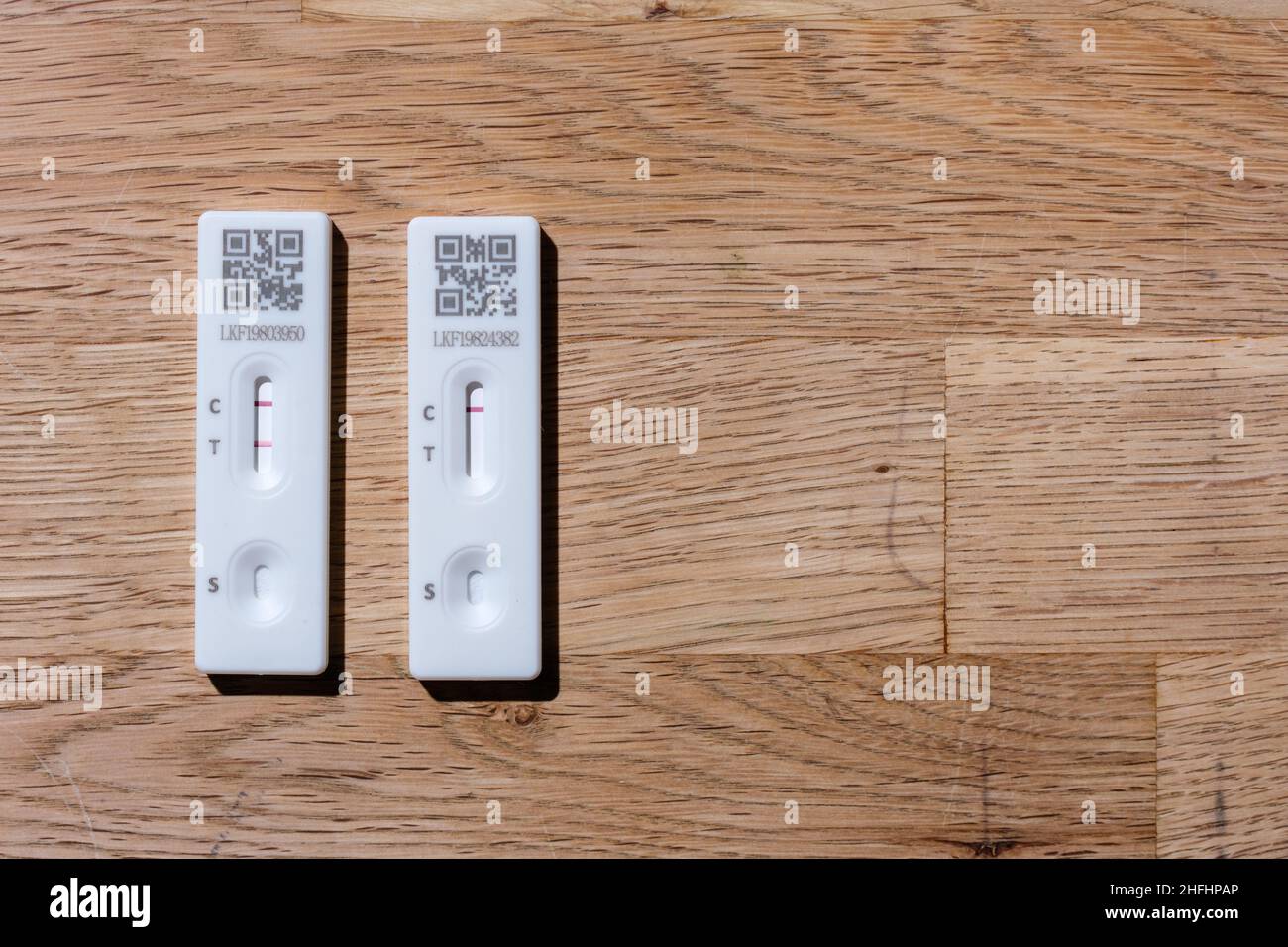 Positive and negative lateral flow device tests Stock Photo - Alamy