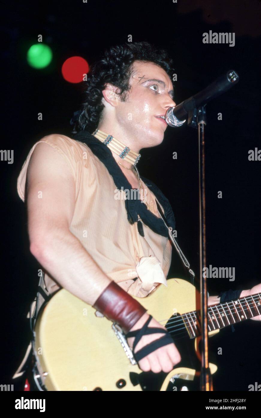 Adam ant 1982 hi-res stock photography and images - Alamy