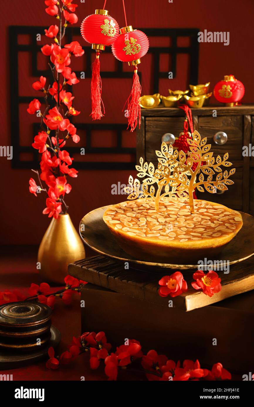 Traditional chinese cake hi-res stock photography and images - Alamy