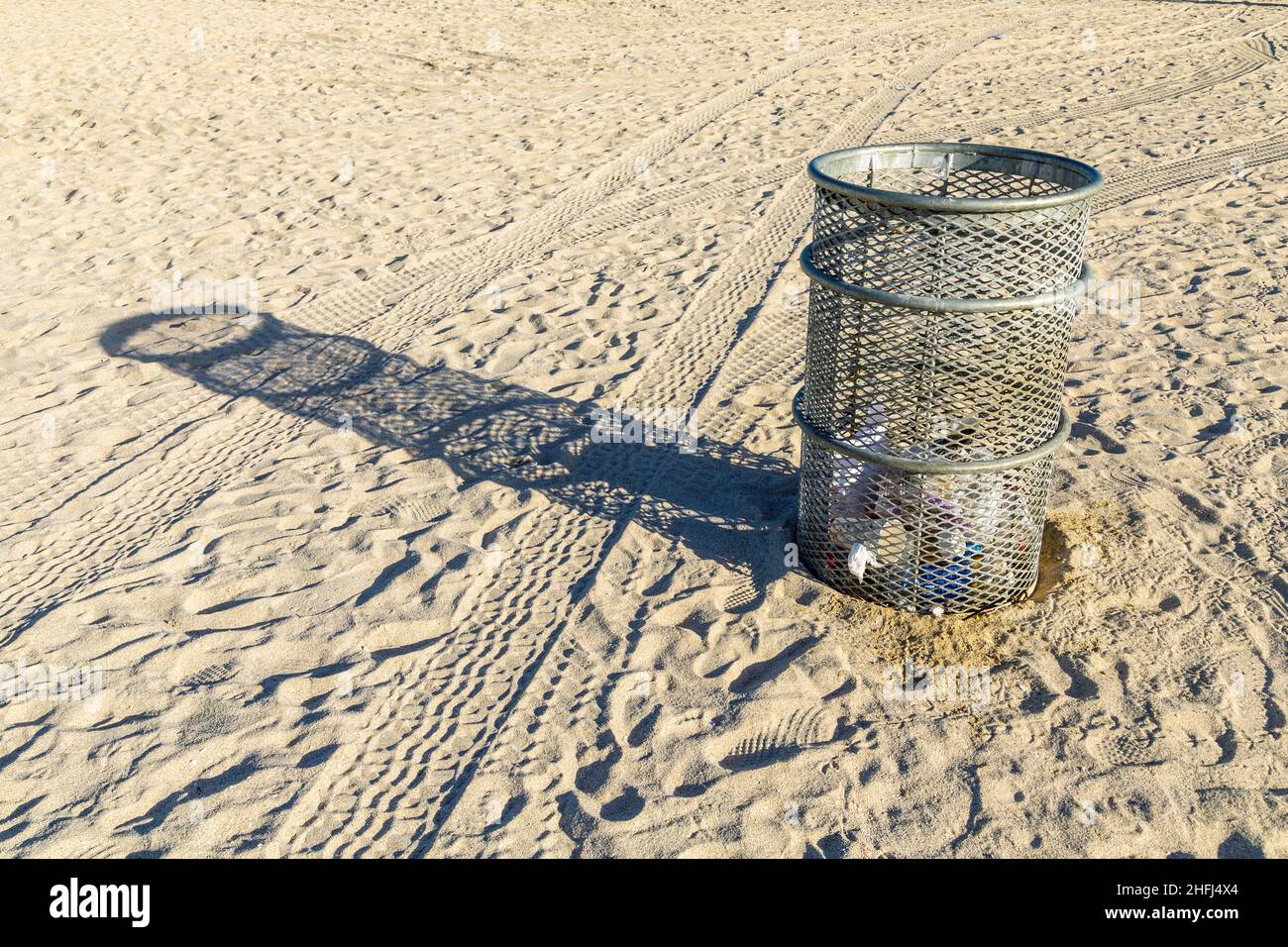 Long beach pollution waste hi-res stock photography and images - Alamy