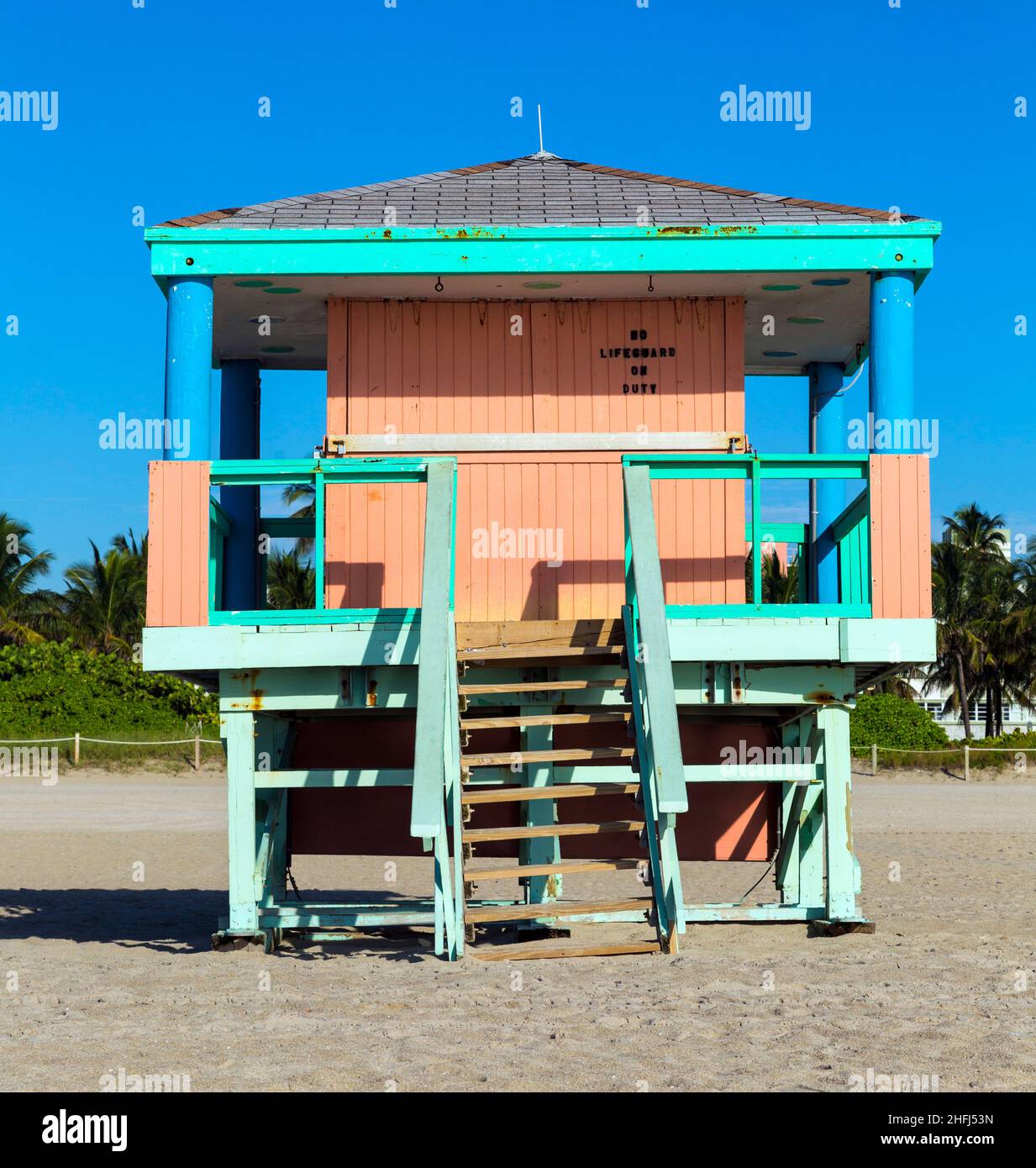 Lifeguard cabin on empty beach, Miami Beach, Florida, USA, safety ...