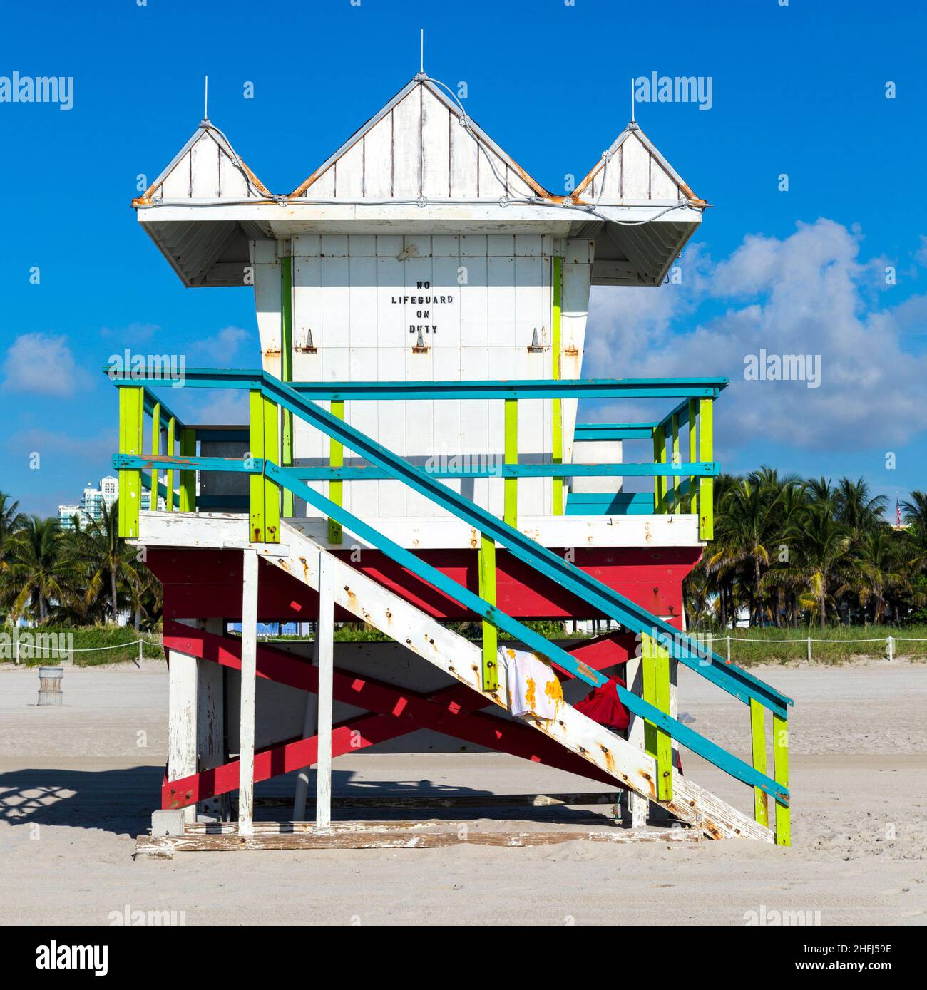 Lifeguard cabin on empty beach, Miami Beach, Florida, USA, safety ...