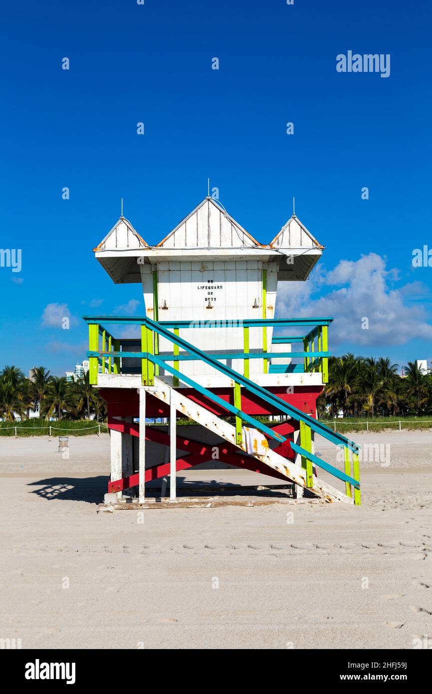 Lifeguard cabin on empty beach, Miami Beach, Florida, USA, safety ...