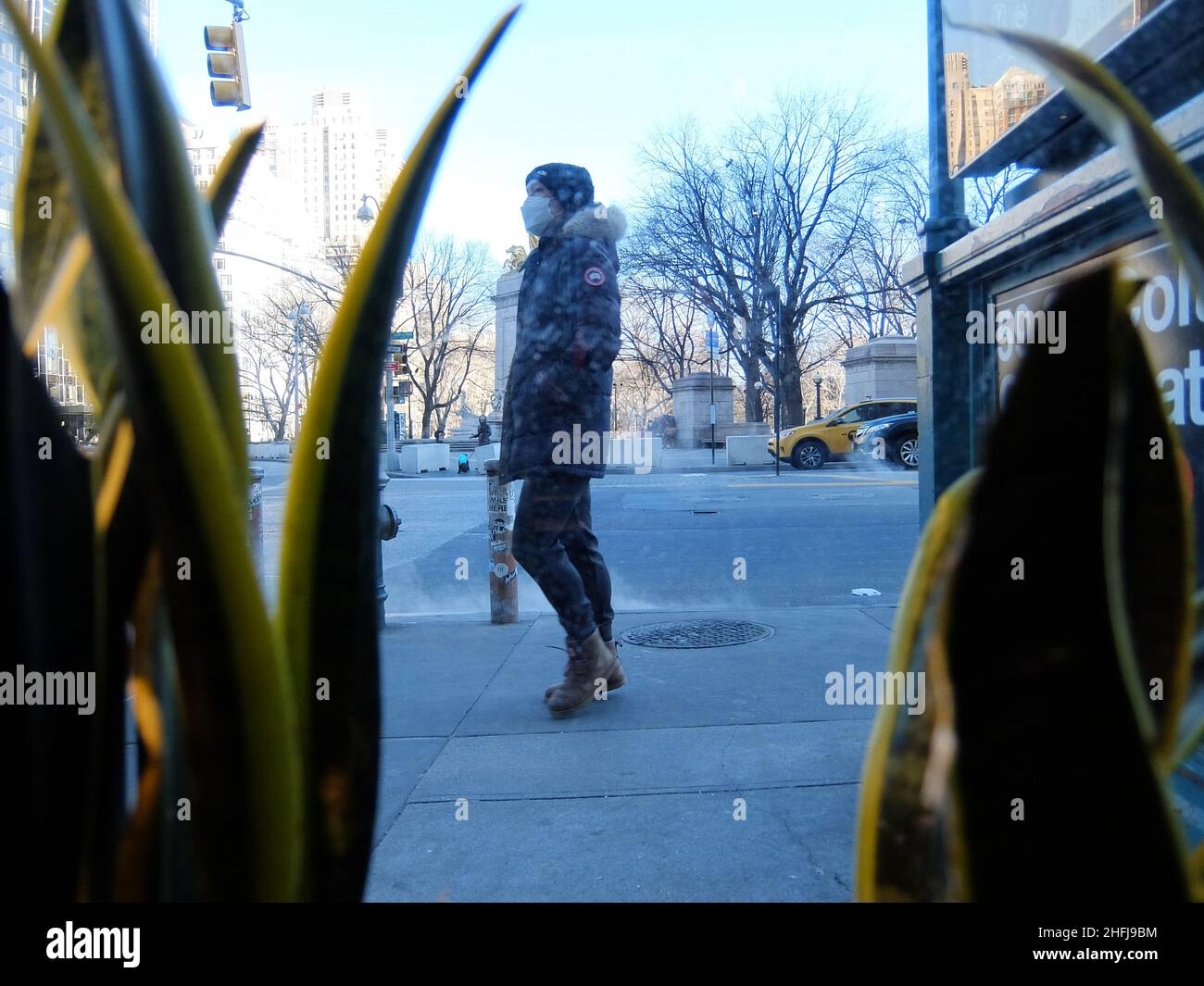 New york wearing hi-res stock photography and images - Alamy