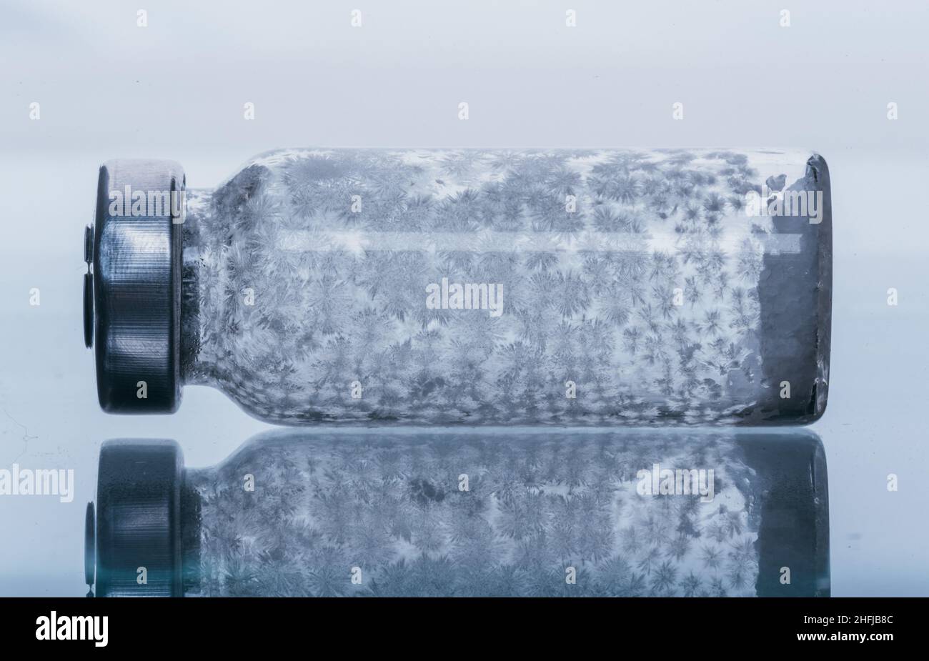 Powder dissolving in water hi-res stock photography and images - Alamy