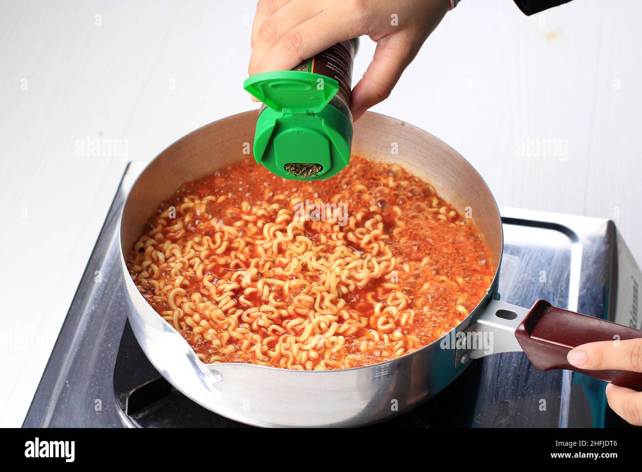 Korean ramyun hi-res stock photography and images - Alamy