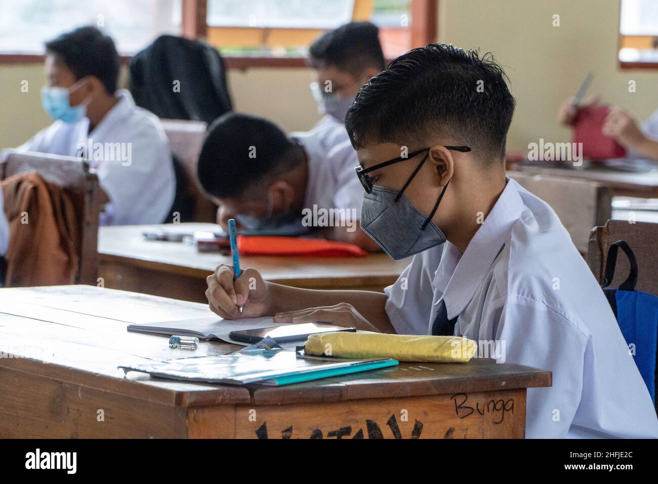 BALI,INDONESIA-5 OCT 2021: classroom atmosphere in Indonesian junior ...