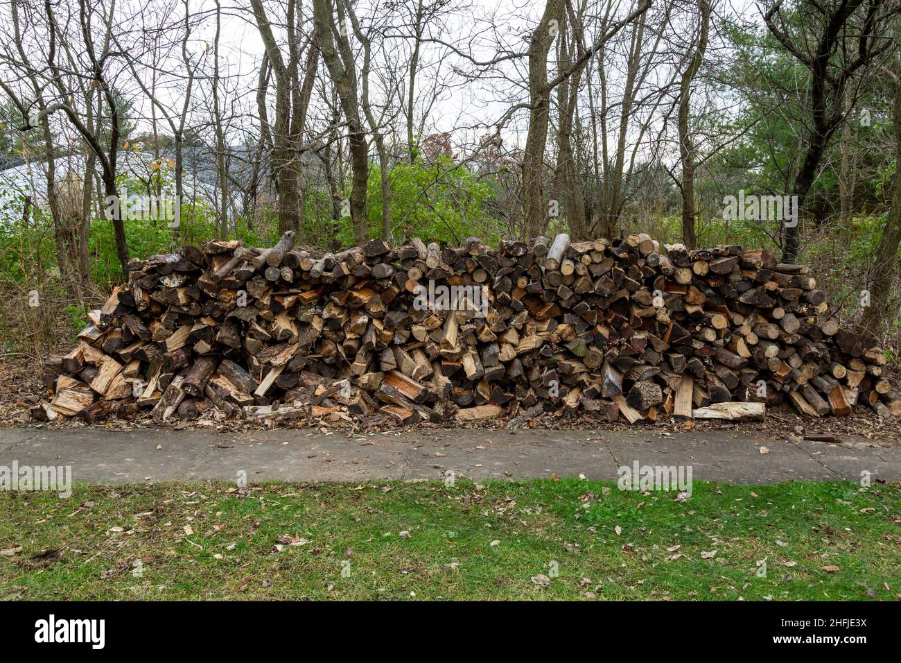 Pile firewood ready stack hi-res stock photography and images - Alamy