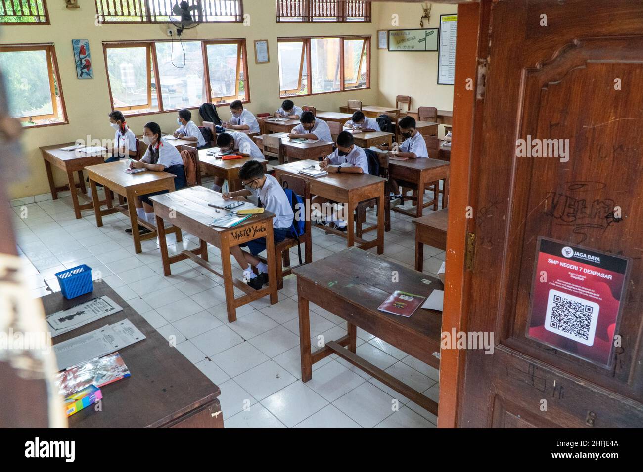 BALI,INDONESIA-5 OCT 2021: classroom atmosphere in Indonesian junior ...