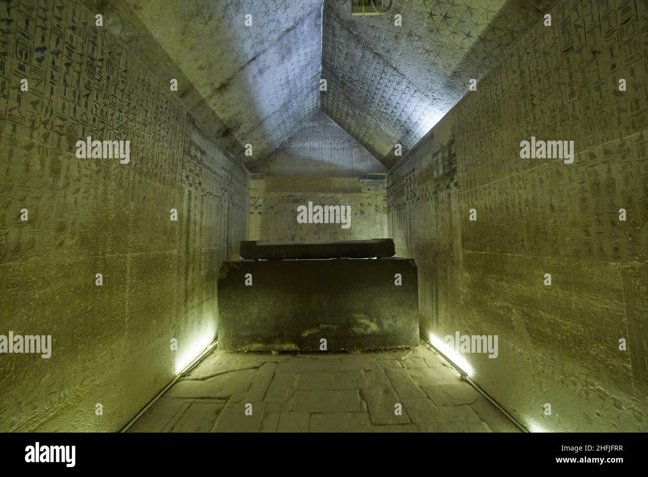 The Pyramid of Unas at Saqqara, known for the Pyramid Texts Stock Photo ...