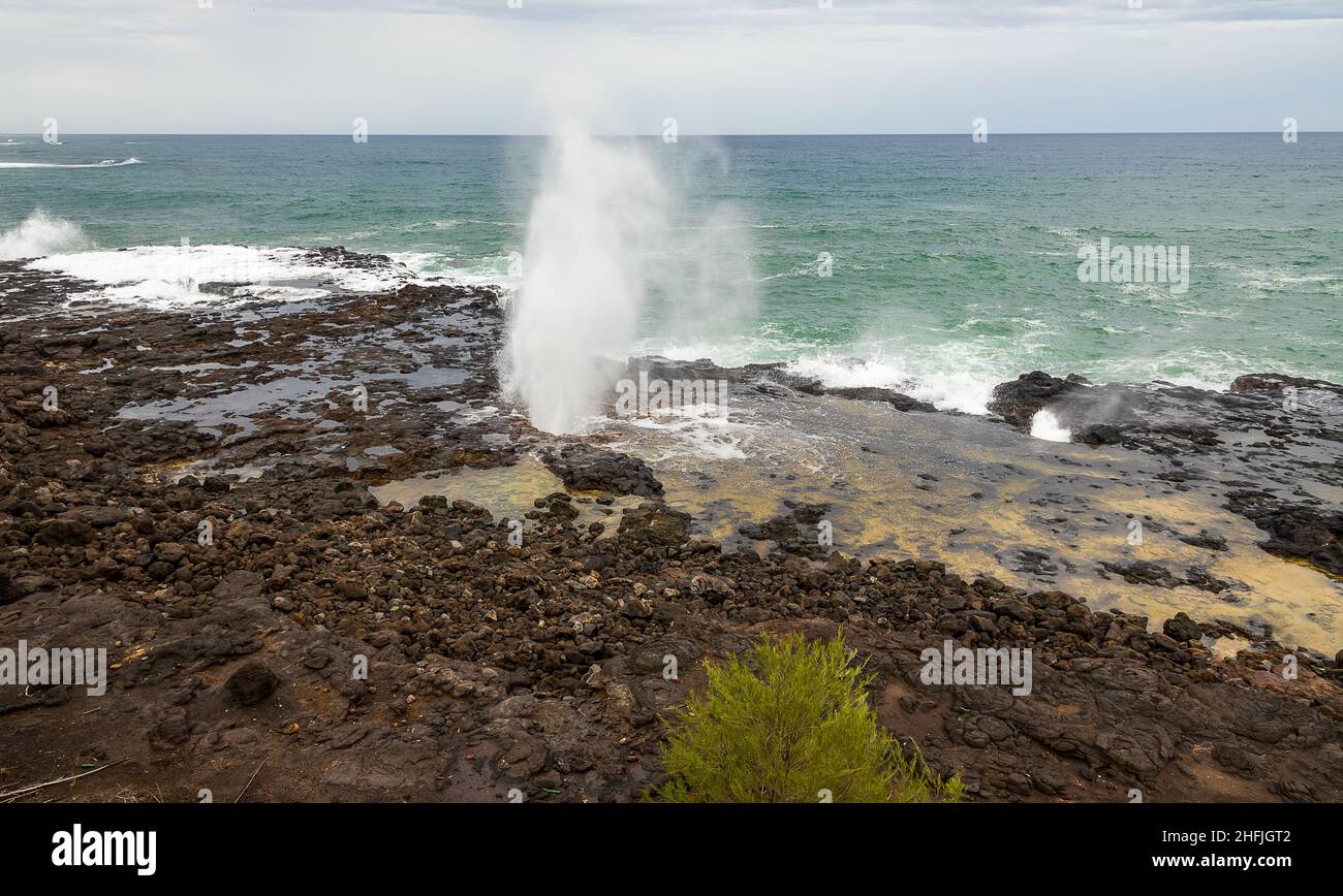 Old volcano and hawaii hi-res stock photography and images - Alamy