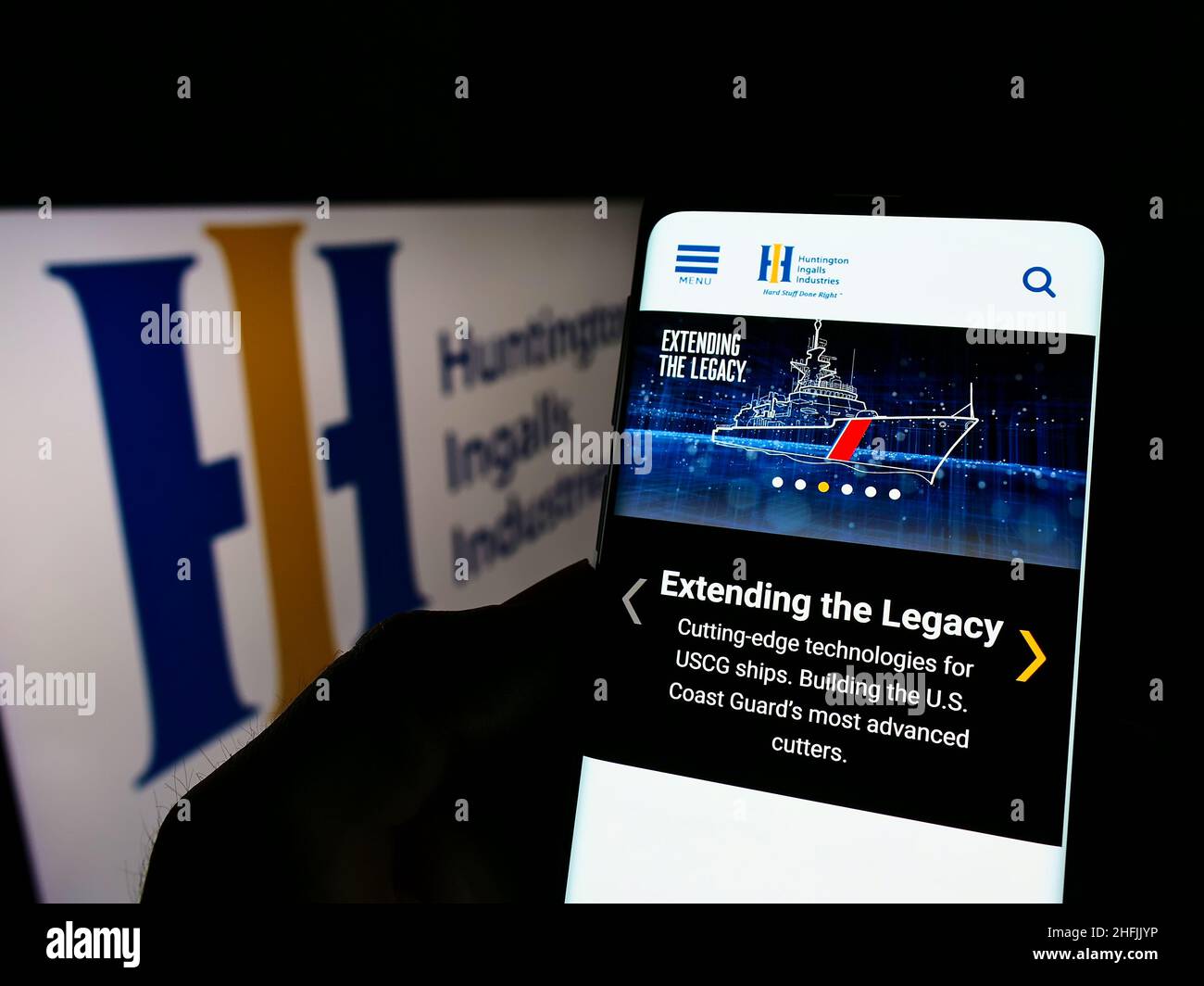 Ingalls shipbuilding huntington ingalls industries hi-res stock ...