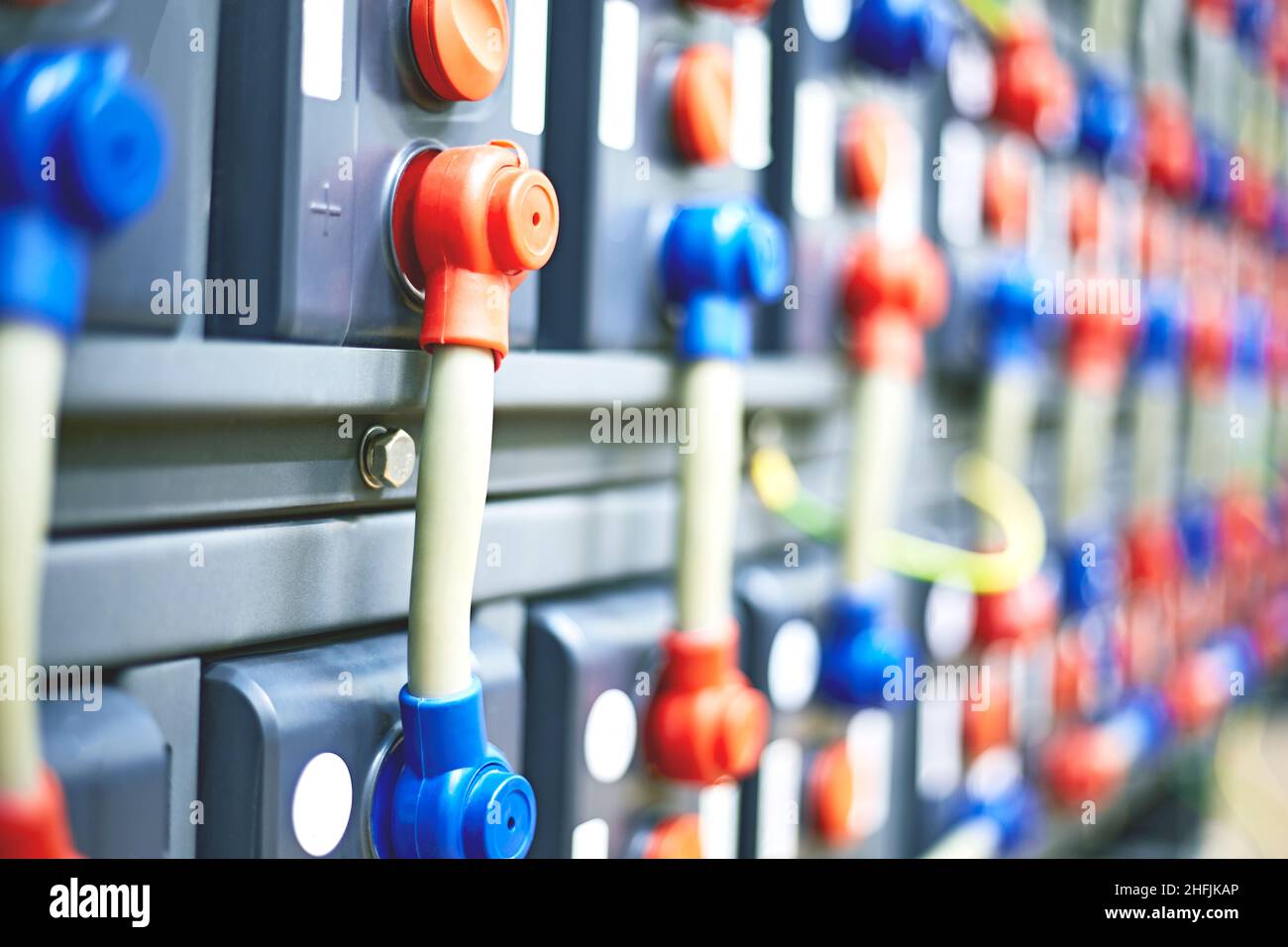 Car batteries recycle hi-res stock photography and images - Alamy