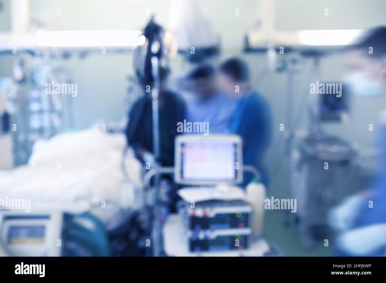 Doctor critical care icu hi-res stock photography and images - Alamy