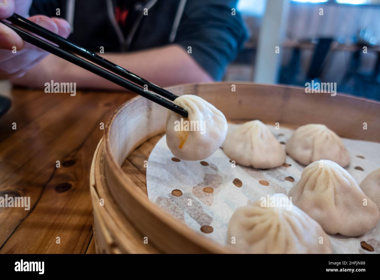 Xiao long bao dim sum hi-res stock photography and images - Alamy