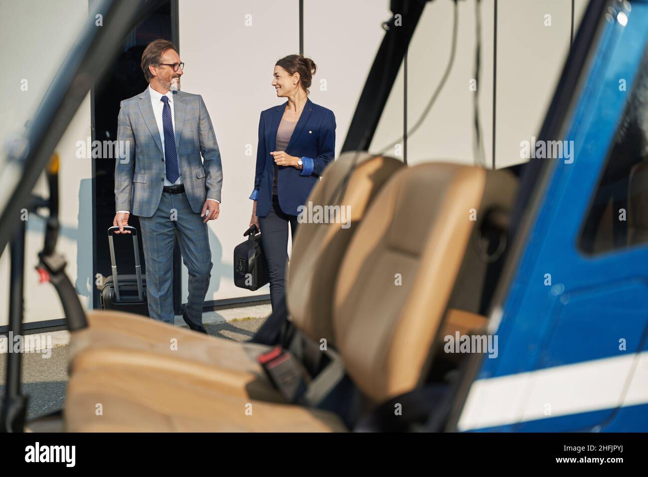 Businessman approaching hi-res stock photography and images - Alamy