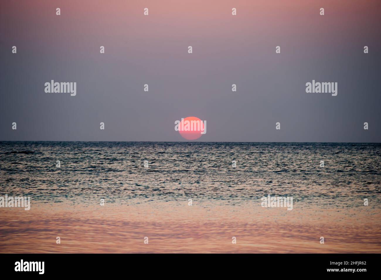 Honduras beach guanaja hi-res stock photography and images - Alamy