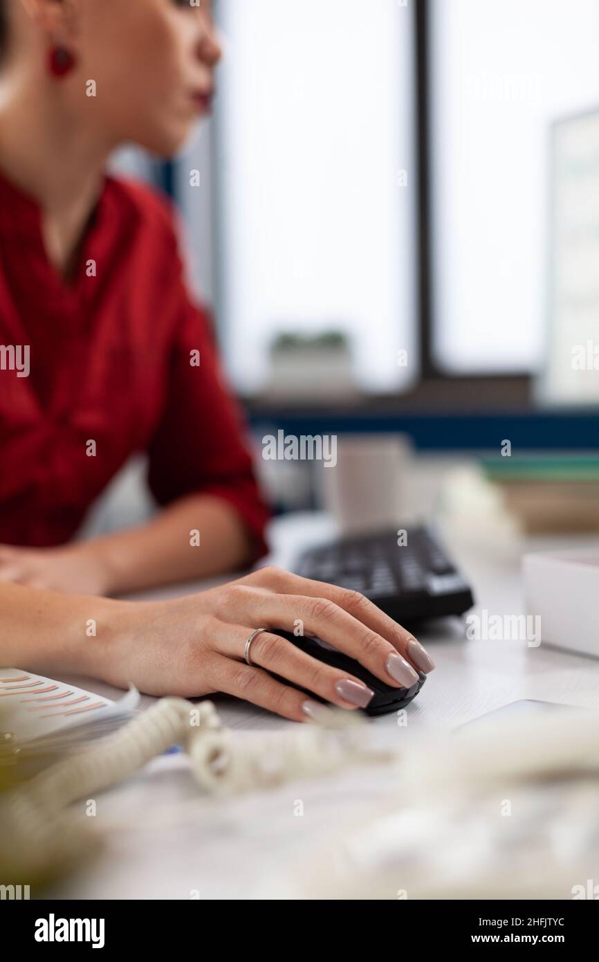 Fingers on mouse hi-res stock photography and images - Alamy