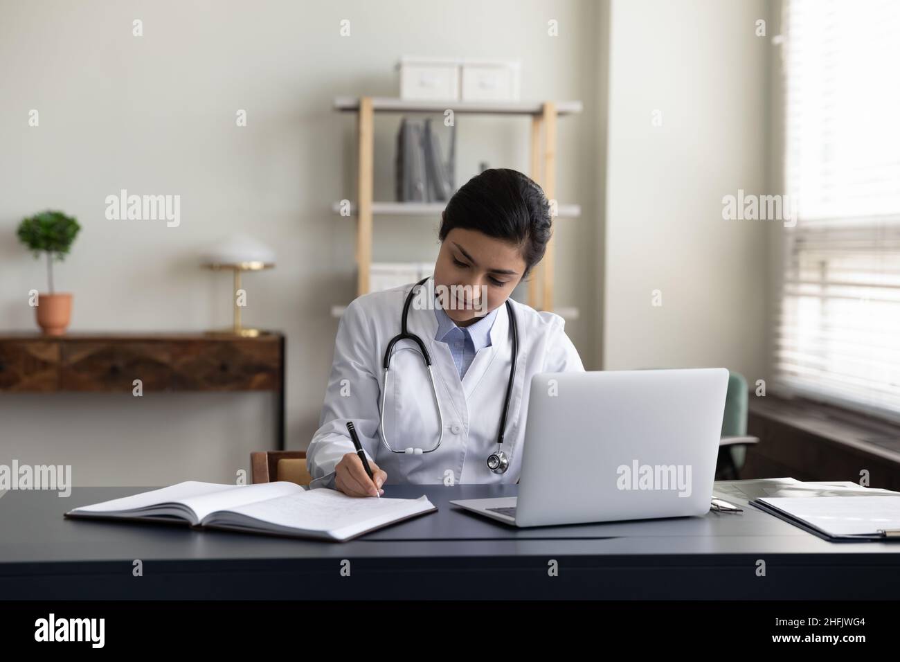 Indian therapist and patient office hi-res stock photography and images ...
