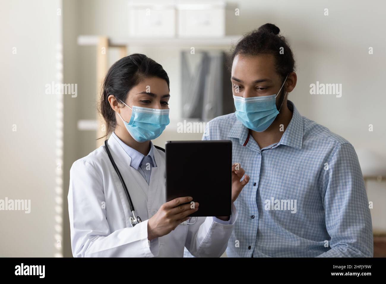 Checkup computer hi-res stock photography and images - Alamy