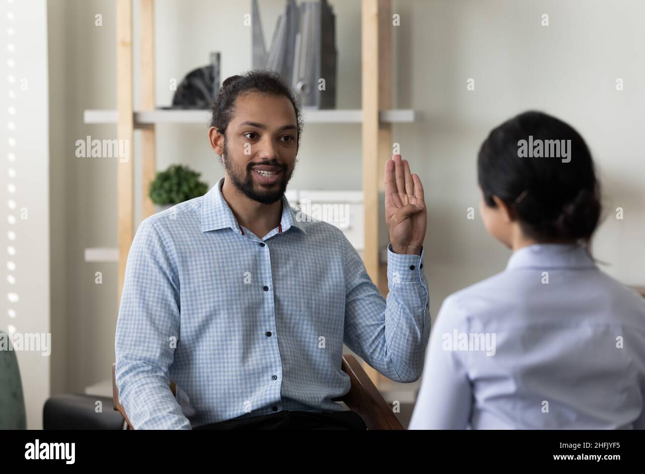Body language communication hi-res stock photography and images - Alamy