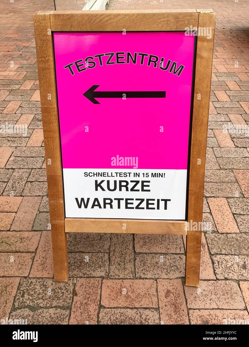 German sign outside corona covid test center Stock Photo - Alamy